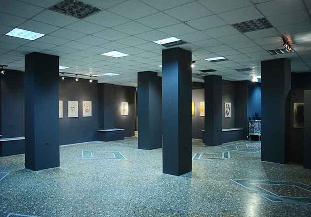 Θεσσαλονίκη: Η ζωγραφική έκθεση της Μαρίας Καρίνα στη Myró Gallery ...