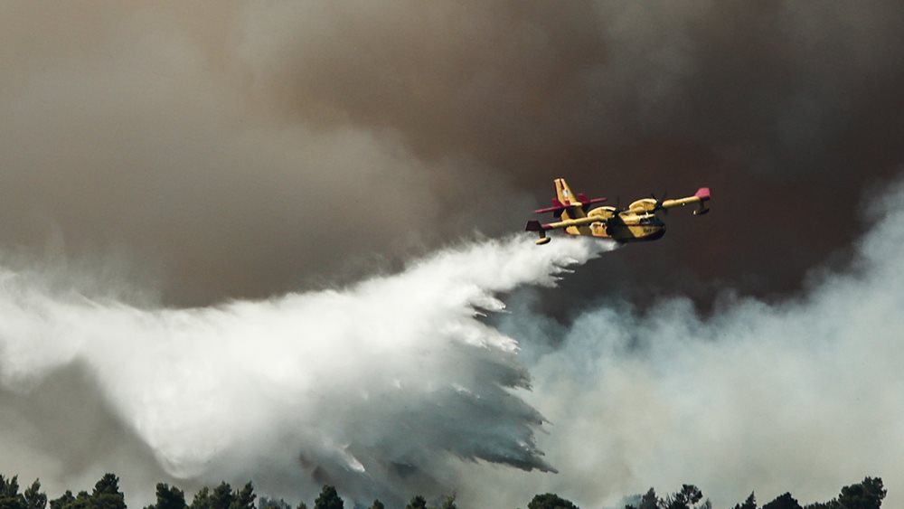 Γαλλία: Ελληνικά Canadair θα συνδράμουν στη μάχη με τις πυρκαγιές ...