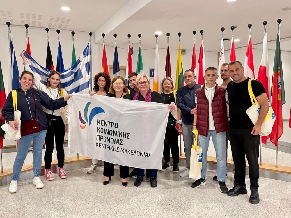 Ποιους υποδέχτηκε η Σπυράκη στο Ευρωκοινοβούλιο; - ΚΑΡΦΙΤΣΑ