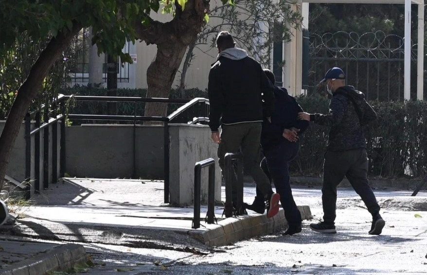 Βιασμός 12χρονης: Νέα προθεσμία πήρε ο 43χρονος ηλεκτρολόγος – Στη ...
