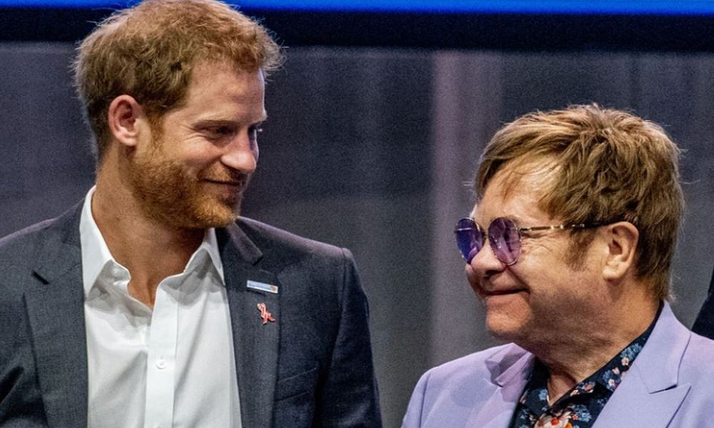 Ο πρίγκιπας Χάρι και ο Έλτον Τζον εμφανίστηκαν στη δίκη της Daily Mail ...