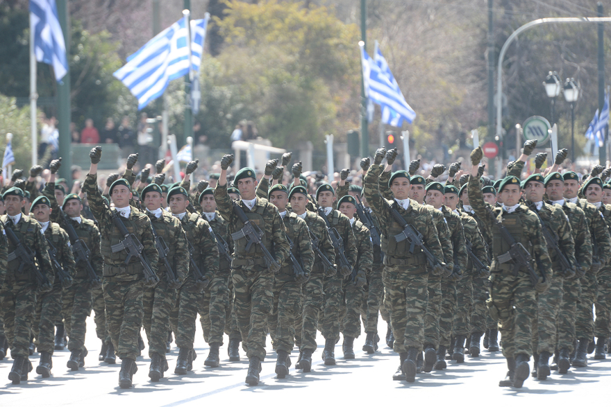 Μεγαλειώδης η στρατιωτική παρέλαση για την 25η Μαρτίου στην Αθήνα (ΦΩΤΟ ...