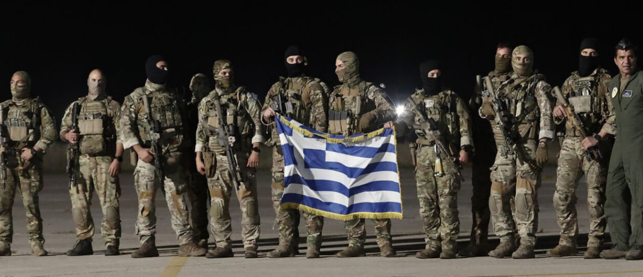 Ποιοι είναι οι 14 κομάντος που επιχείρησαν στο Σουδάν - Η αληθινή ...