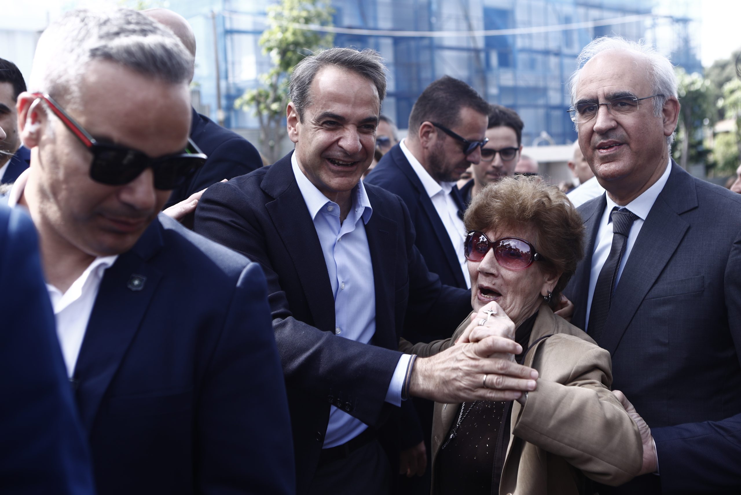 Ψηφίζει ο Κυριάκος Μητσοτάκης - ΚΑΡΦΙΤΣΑ