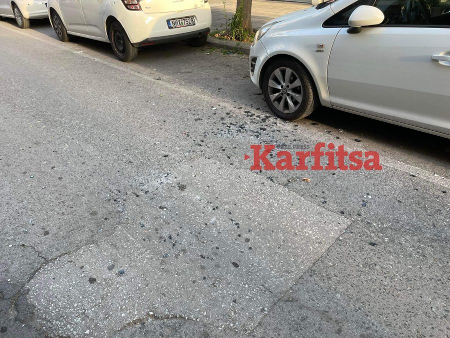 Θεσσαλονίκη: Πέταξε έπιπλα και… τηλεόραση από το μπαλκόνι -Φθορές σε ΙΧ ...