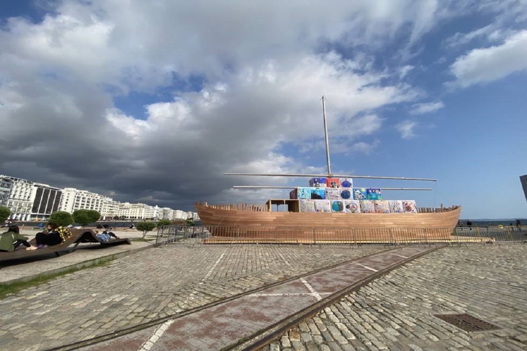 Έτοιμο το ξύλινο καράβι στο λιμάνι της Θεσσαλονίκης που εντυπωσιάζει ...