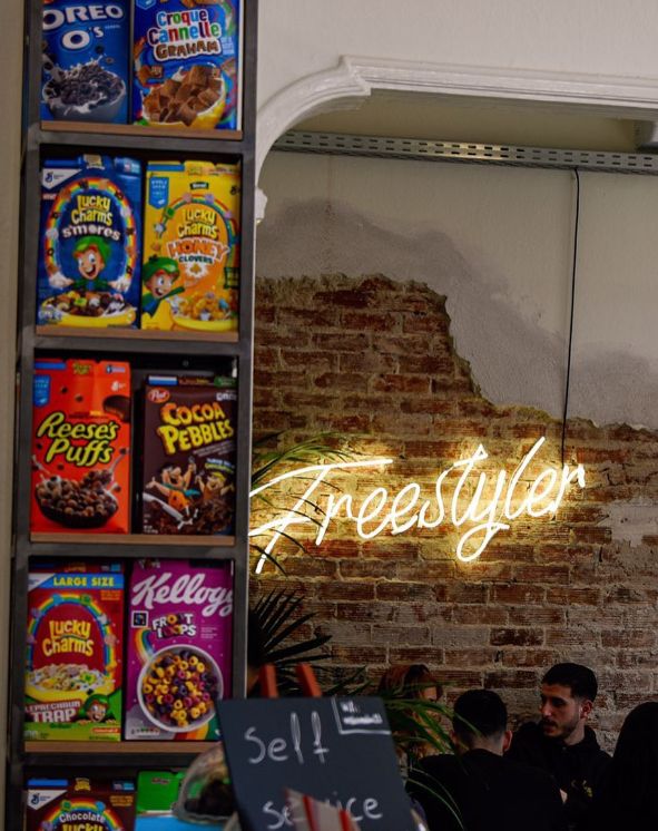 «Waka Maka»: Ποιοτικός καφές και λαχταριστικά corn flakes από το ...