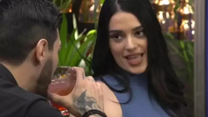 First Dates: Τον πάγωσε αμέσως με το τατουάζ – «Μη με ρωτήσεις που το ...