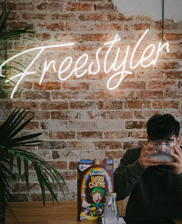 «Waka Maka»: Ποιοτικός καφές και λαχταριστικά corn flakes από το ...