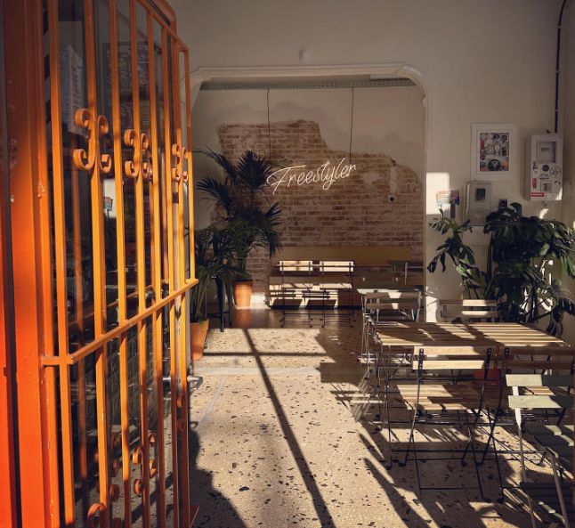 «Waka Maka»: Ποιοτικός καφές και λαχταριστικά corn flakes από το ...