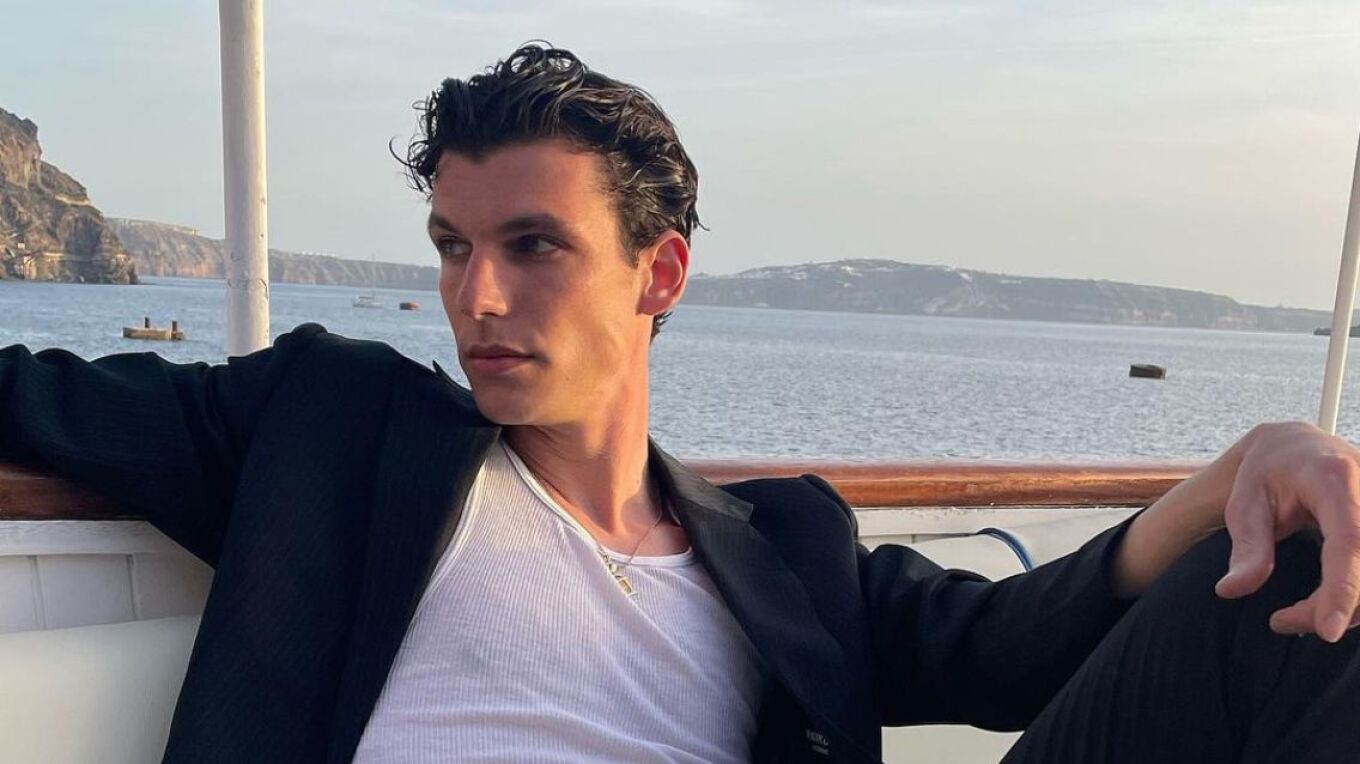 Βασίλης Μίχας: Δείχνει τους κοιλιακούς του στο Instagram (ΦΩΤΟ) - ΚΑΡΦΙΤΣΑ