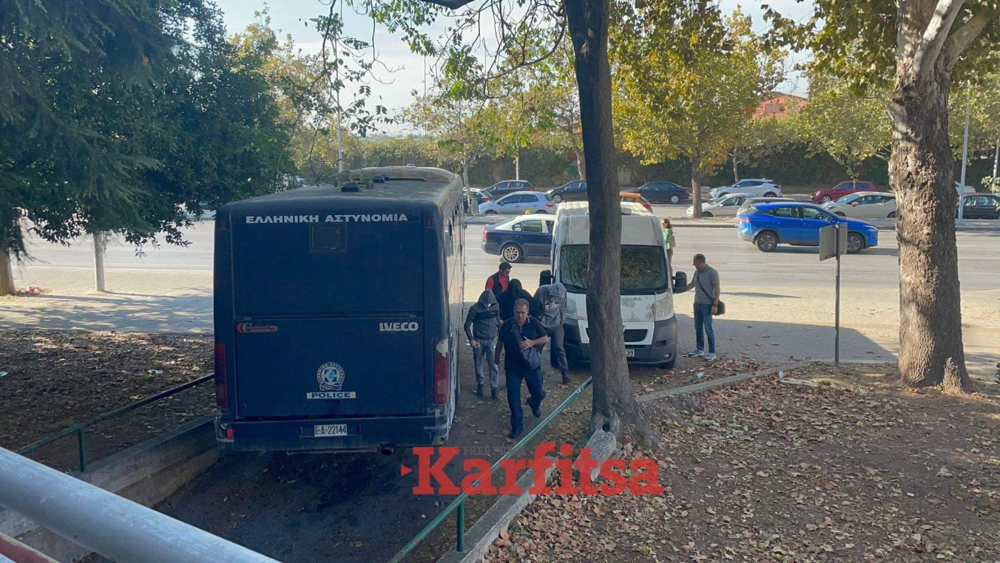 Θεσσαλονίκη: Ελεύθεροι με περιοριστικούς όρους οι τρεις οπαδοί που ...