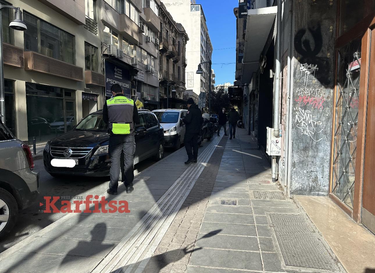 Θεσσαλονίκη: «Βροχή» κλήσεων σε αυτοκίνητα στο κέντρο (ΦΩΤΟ) - ΚΑΡΦΙΤΣΑ