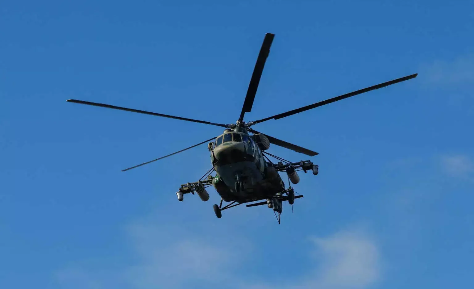 Μόσχα: Τέσσερις νεκροί από συντριβή ελικοπτέρου – Γιατρός και διασώστες ...